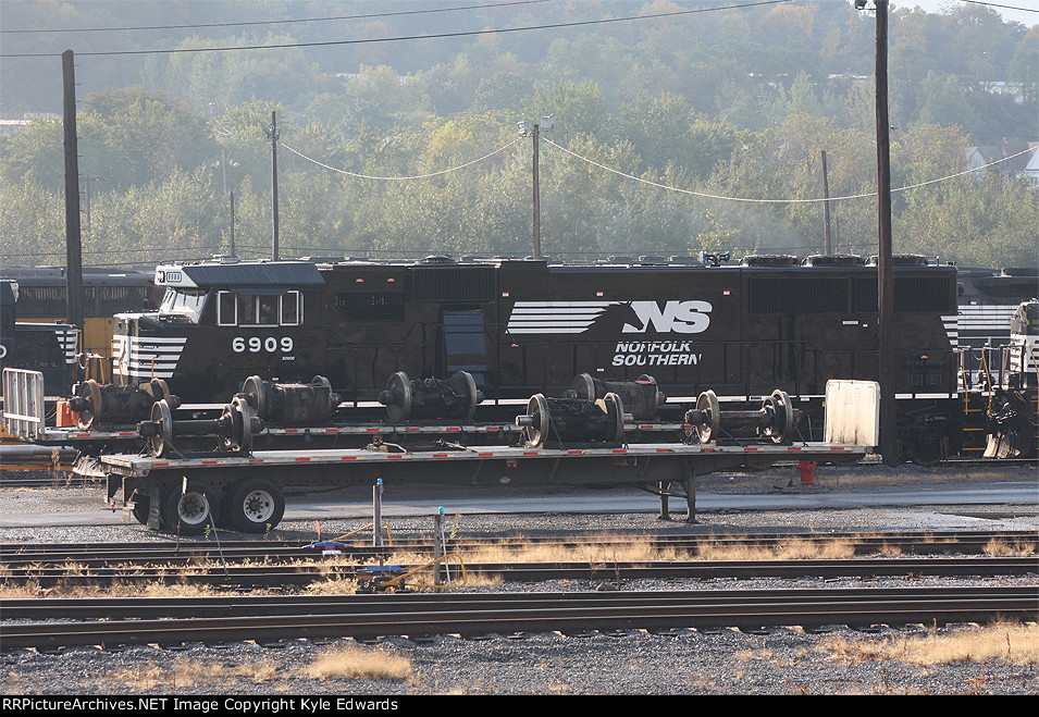 NS SD60E #6909